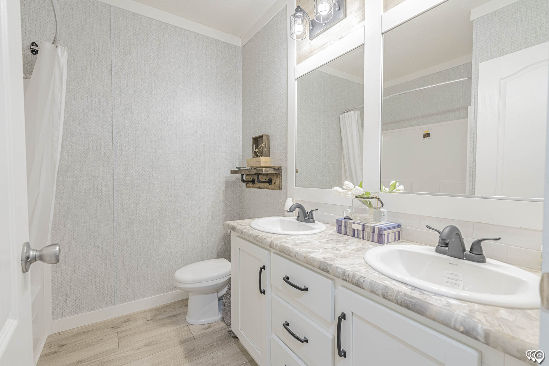 Keystone The Magnum 66 KH30664M from Palm Harbor Village of Alvin